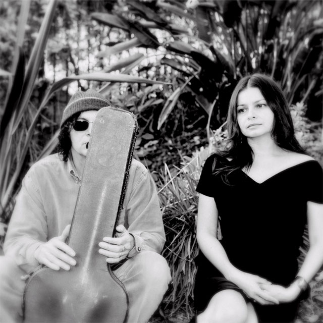 De volta após 17 anos, Mazzy Star lança clipe de "California" - Revista ...