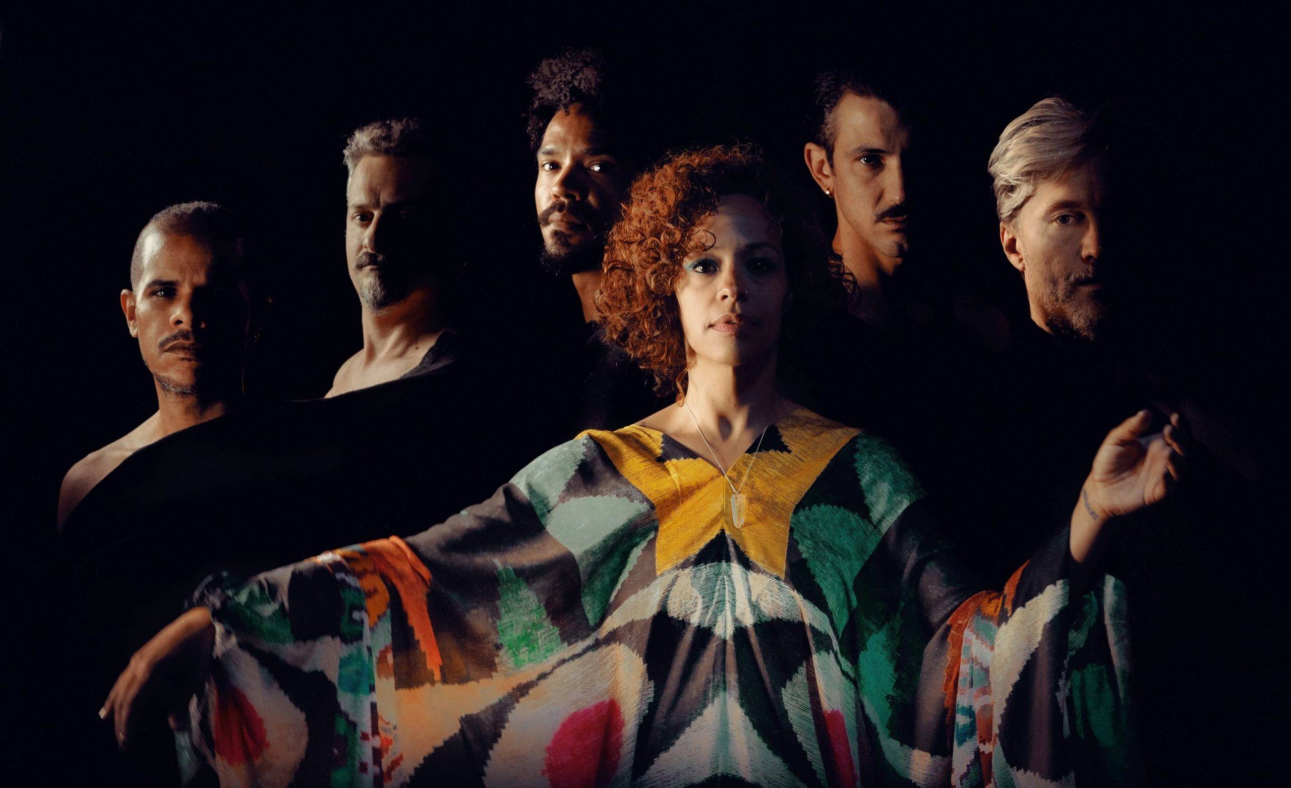 Grupo Ayom se despede do amor no single "Vagabundo" - Revista O Grito ...