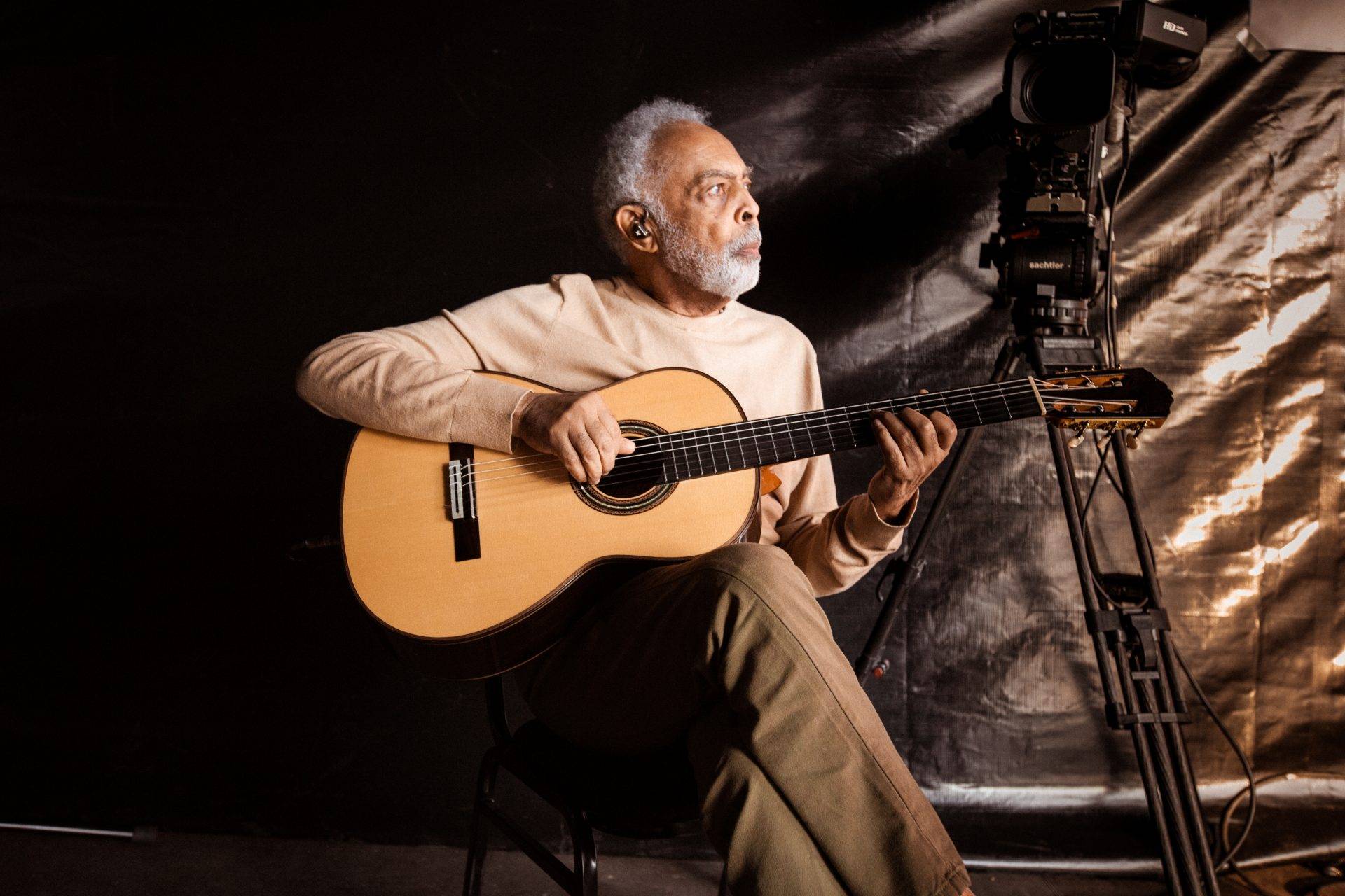Os 80 anos de Gilberto Gil são celebrados com o relançamento de ...